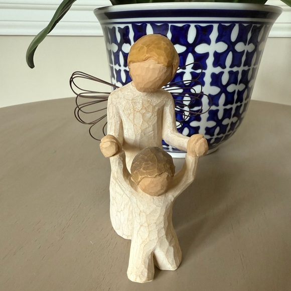 Demdaco | Art | Willow Tree Guardian Angel Cream Angel Sculpture Art ...